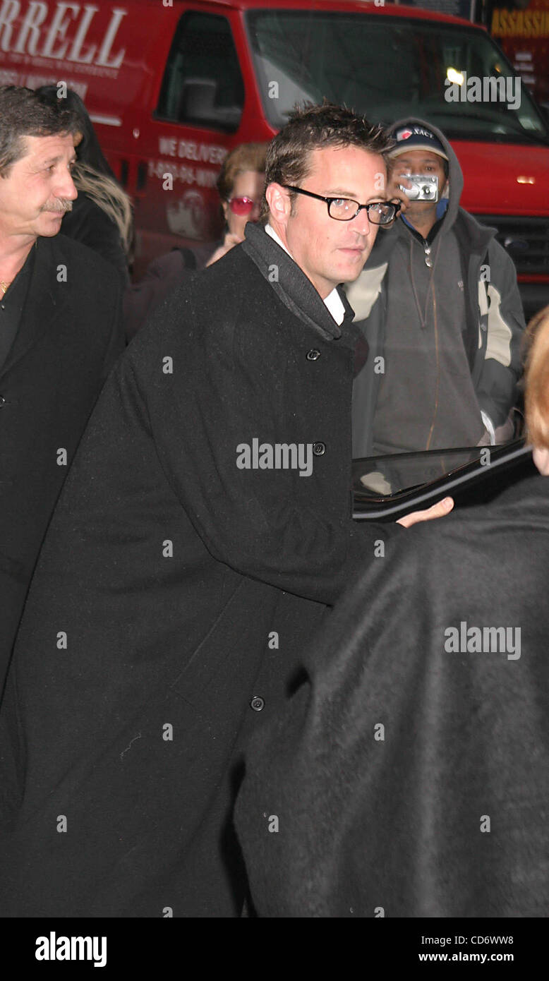Mar. 30, 2004 - New York, New York, U.S. - K36398RM.MATTHEW PERRY ...