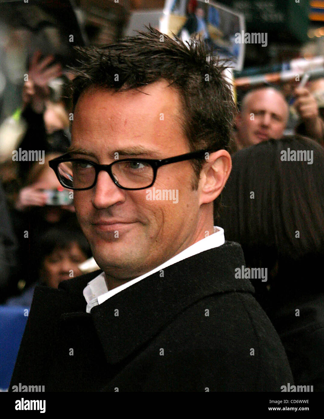 Mar. 30, 2004 - New York, New York, U.S. - K36398RM.MATTHEW PERRY ...
