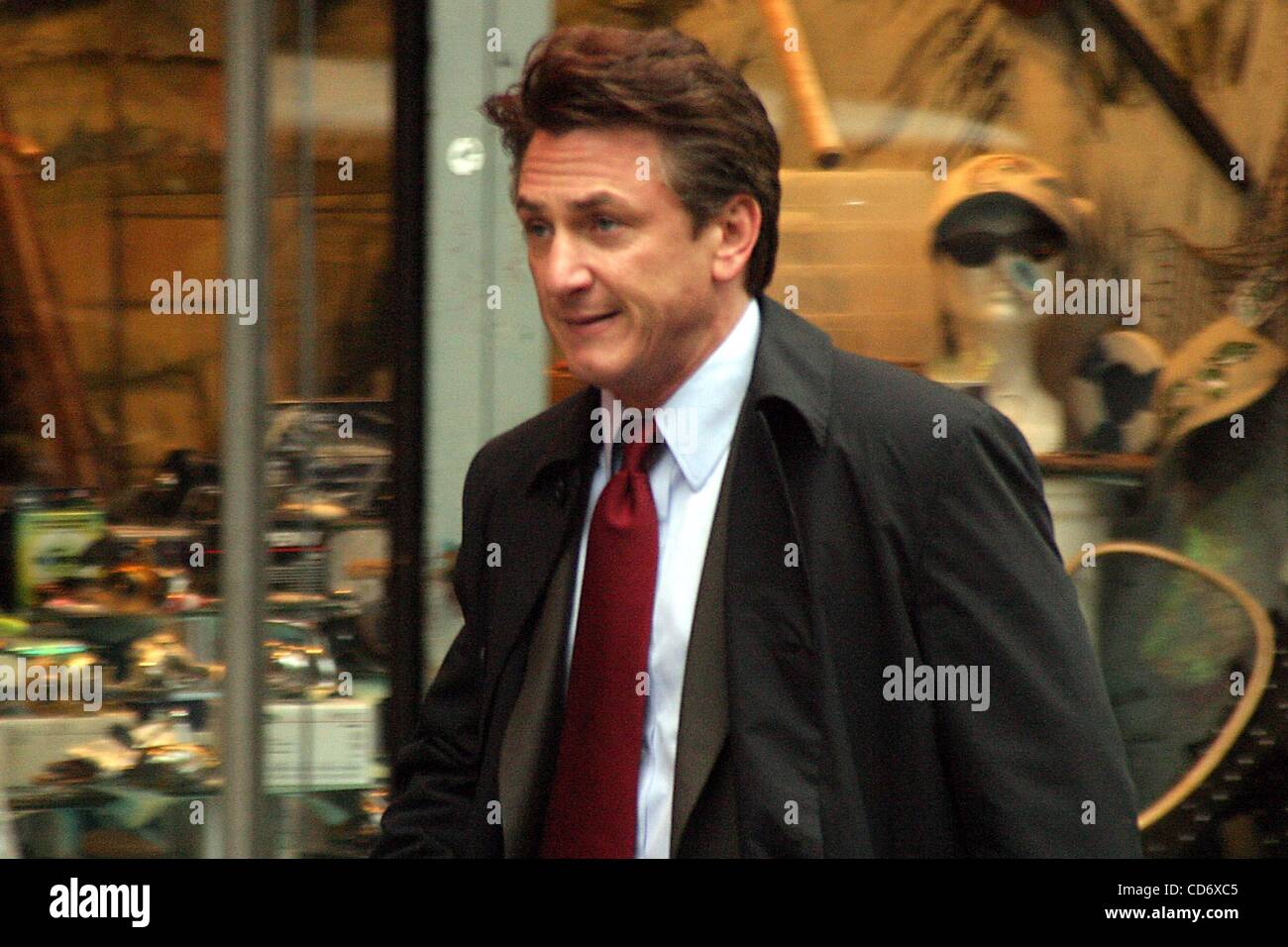 Apr. 2, 2004 - New York, New York, U.S. - K36498RM.THE INTERPRETER ...