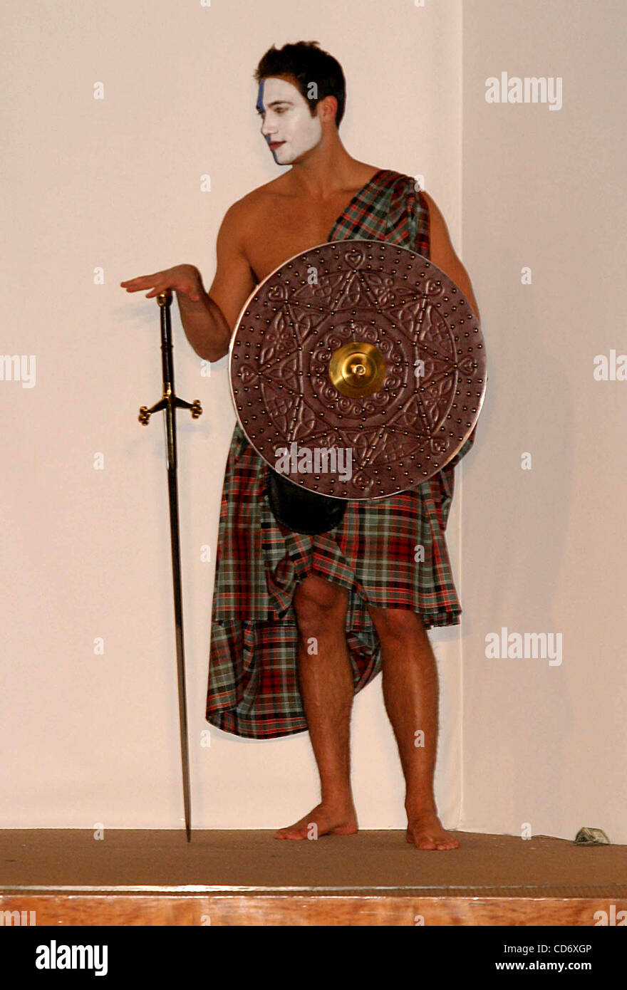 Apr. 5, 2004 - New York, New York, U.S. - K36512RM.SEAN CONNERY HOST ...