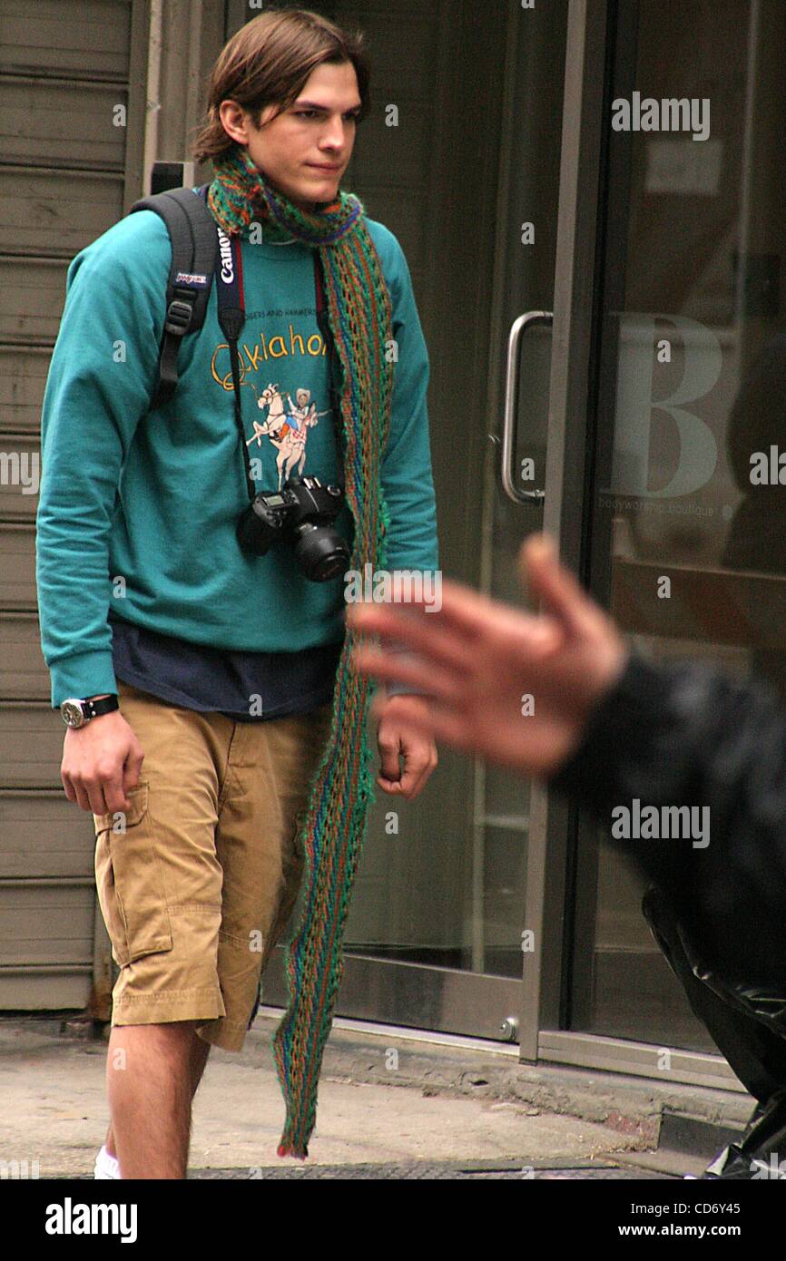 Apr. 12, 2004 - New York, New York, U.S. - K36634RM.ASHTON KUTCHER AND ...