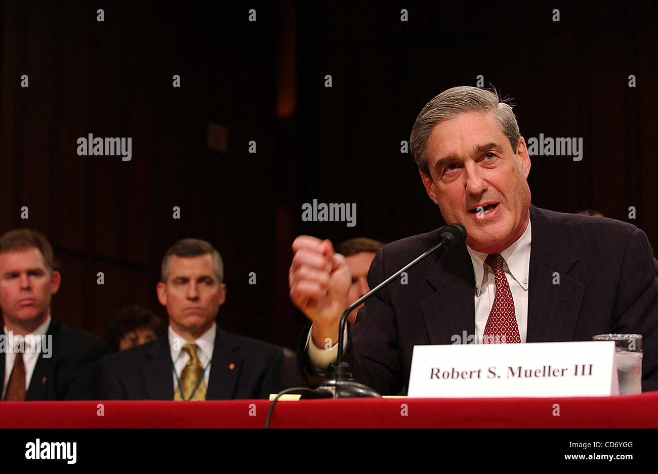 Fbi director robert s mueller iii hi-res stock photography and images ...