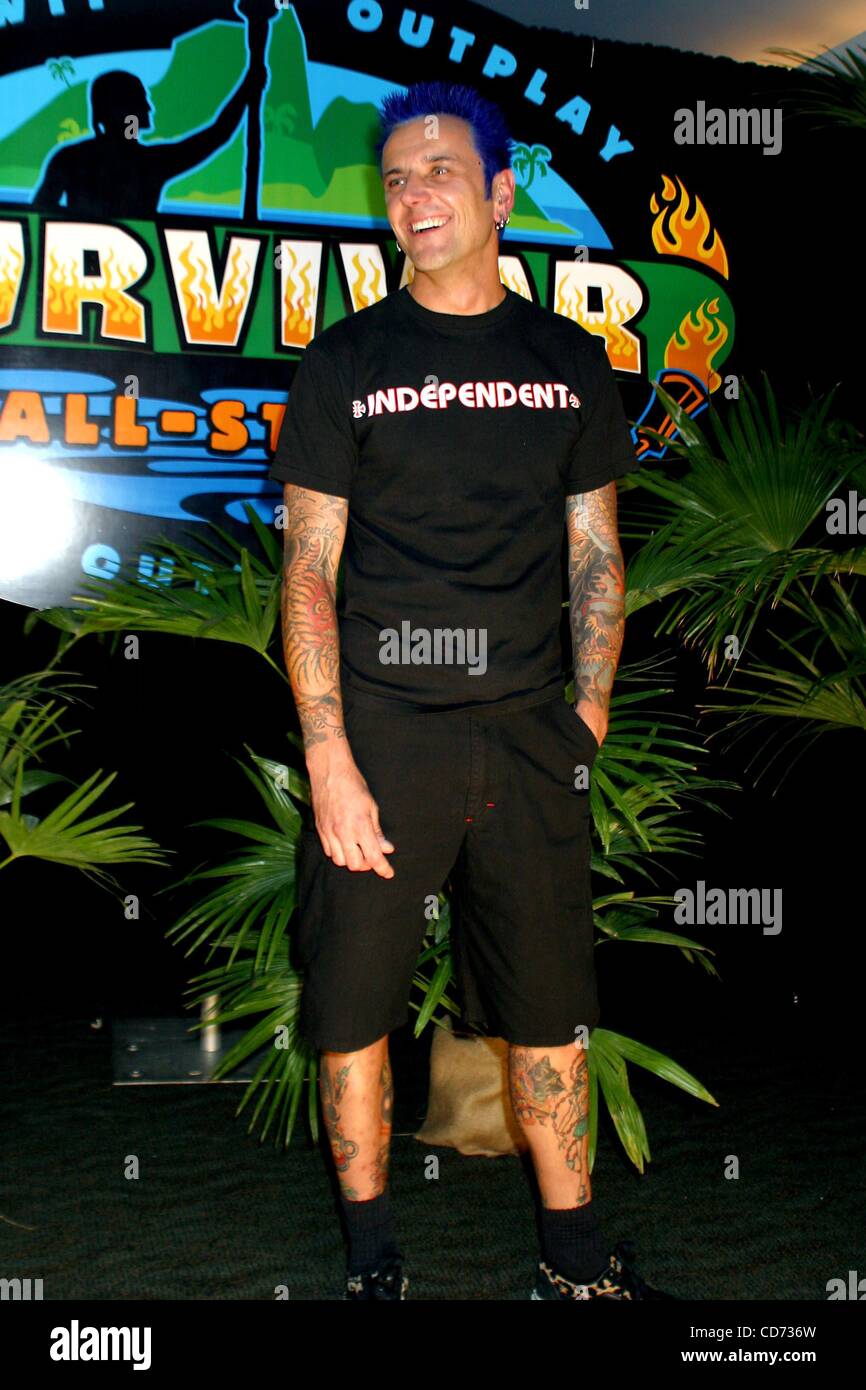 May 9, 2004 - New York, New York, U.S. - K37134RM.SURVIVOR: ALLSTARS ...