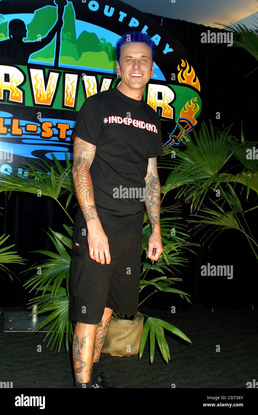 May 9, 2004 - New York, New York, U.S. - K37134RM.SURVIVOR: ALLSTARS ...
