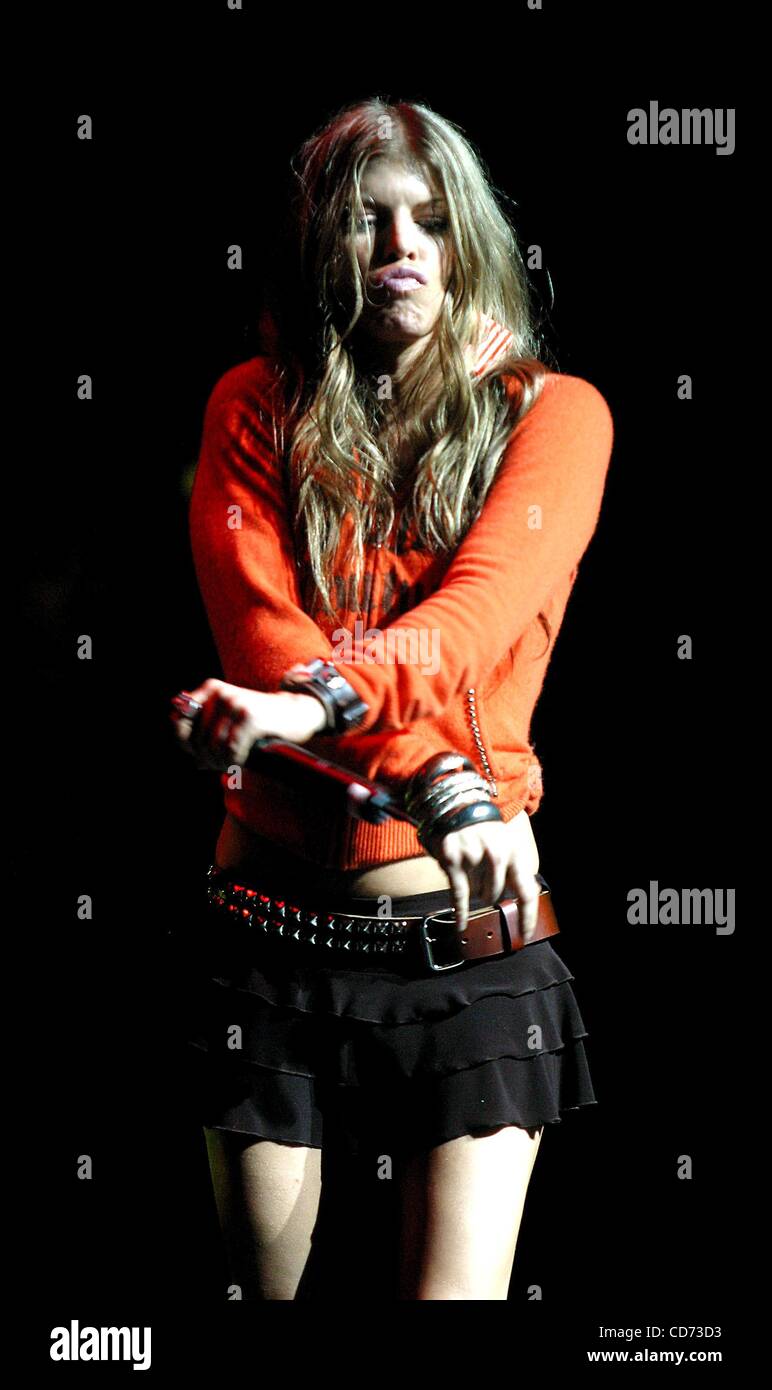 May 11, 2004 - New York, New York, U.S. - K37181RM.SPECIAL EVENING OF ...