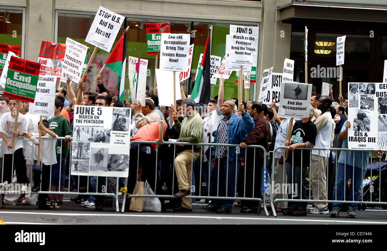 May 14, 2004 - New York, New York, U.S. - K37398RM.ANTI-WAR RALLY ON ...