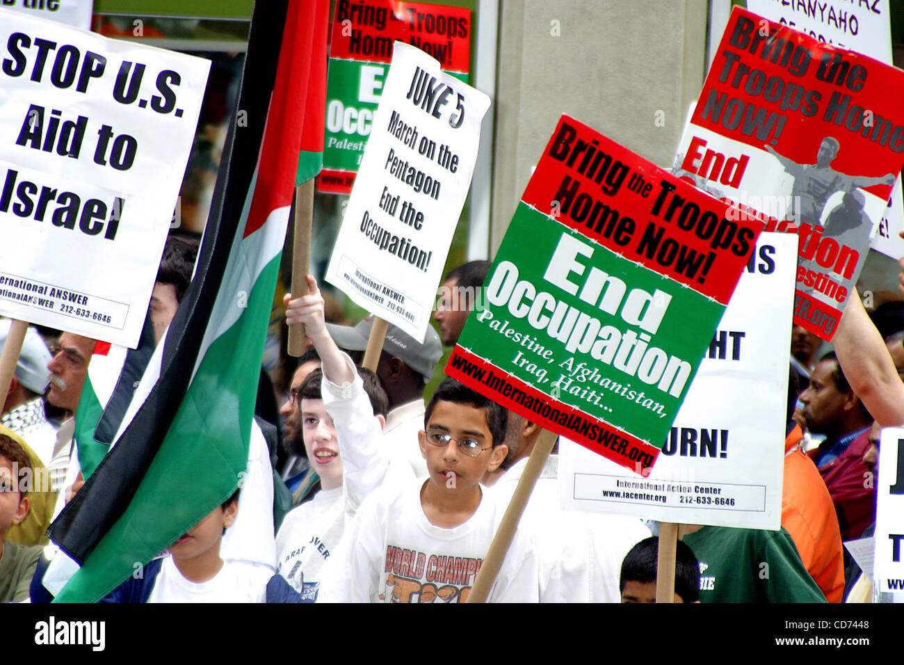 May 14, 2004 - New York, New York, U.S. - K37398RM.ANTI-WAR RALLY ON ...