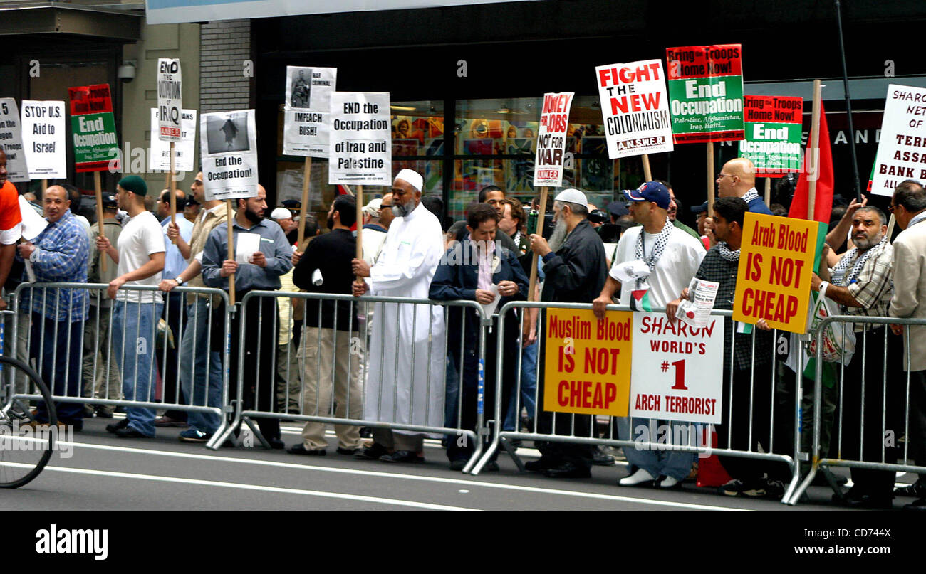 May 14, 2004 - New York, New York, U.S. - K37398RM.ANTI-WAR RALLY ON ...