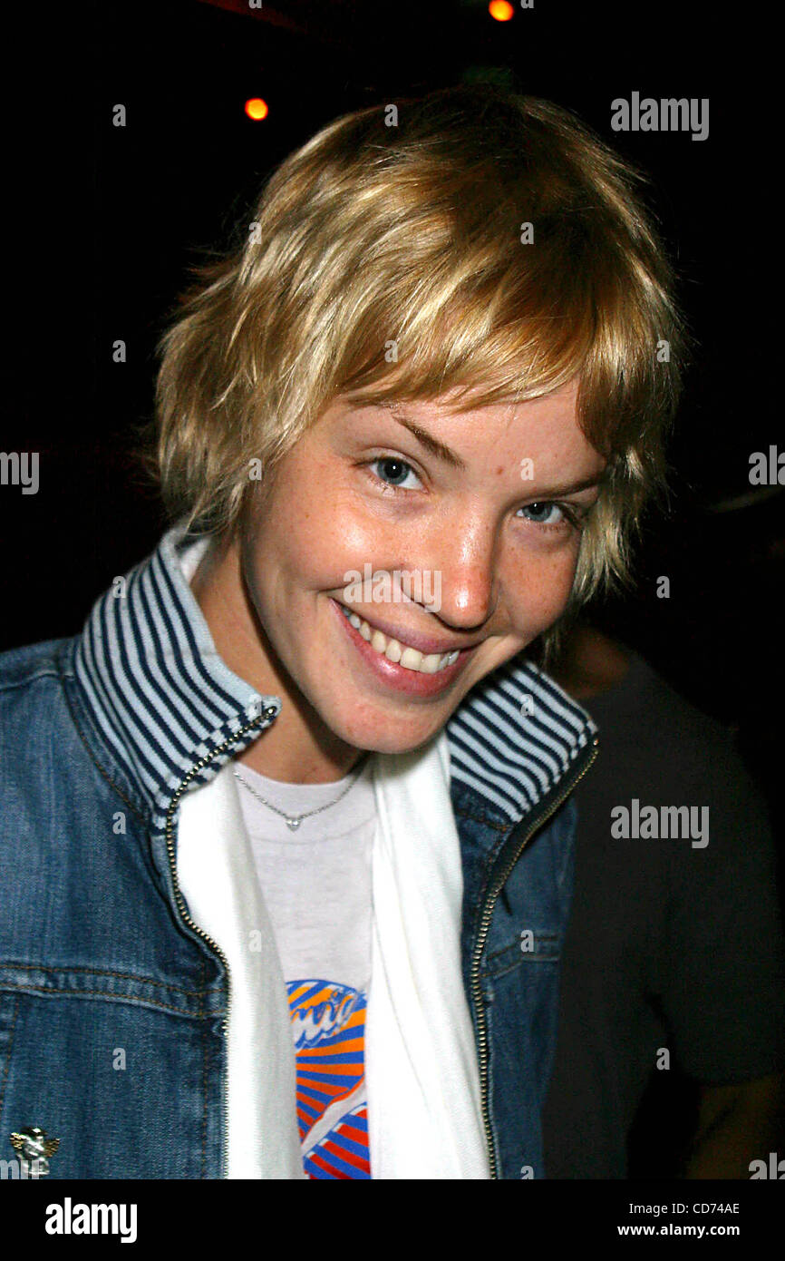 May 16, 2004 - New York, New York, U.S. - K37306RM.ASHELY SCOTT OUT AND ...