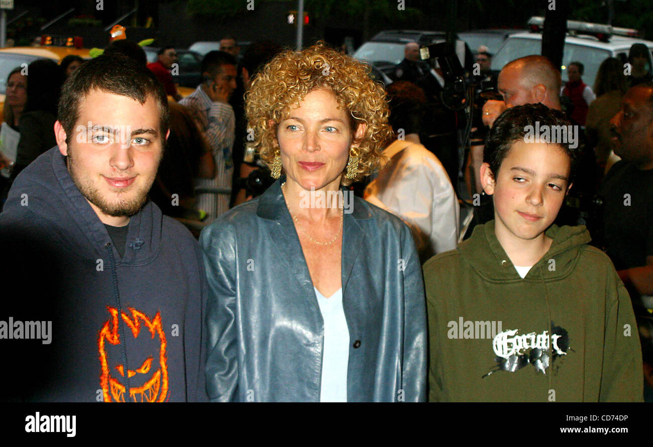 May 17, 2004 - New York, New York, U.S. - K37341RM.NY PREMIERE OF ...