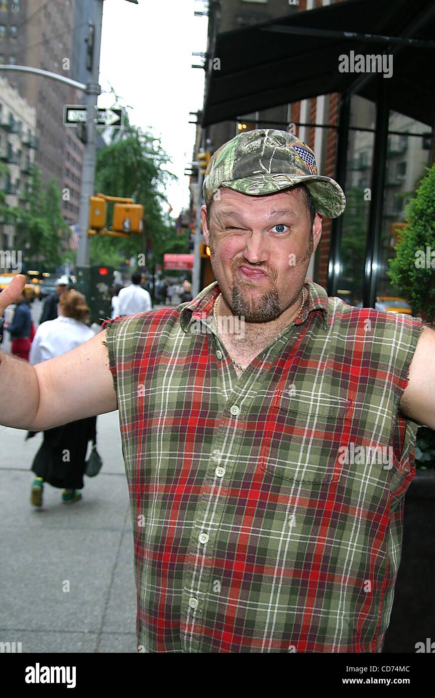 Larry the cable guy 2004 hi-res stock photography and images - Alamy