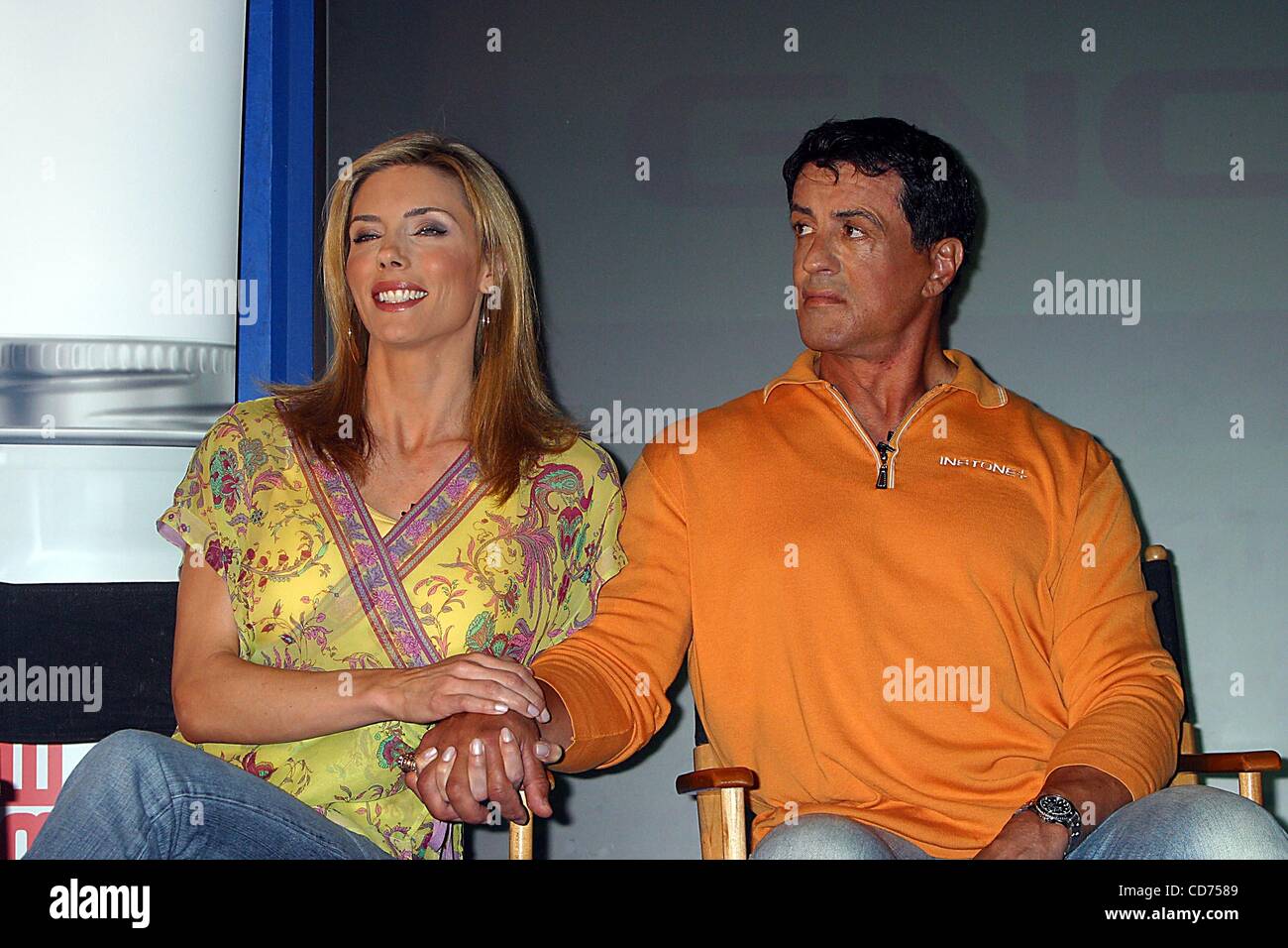 Jennifer flavin 2004 hi-res stock photography and images - Alamy