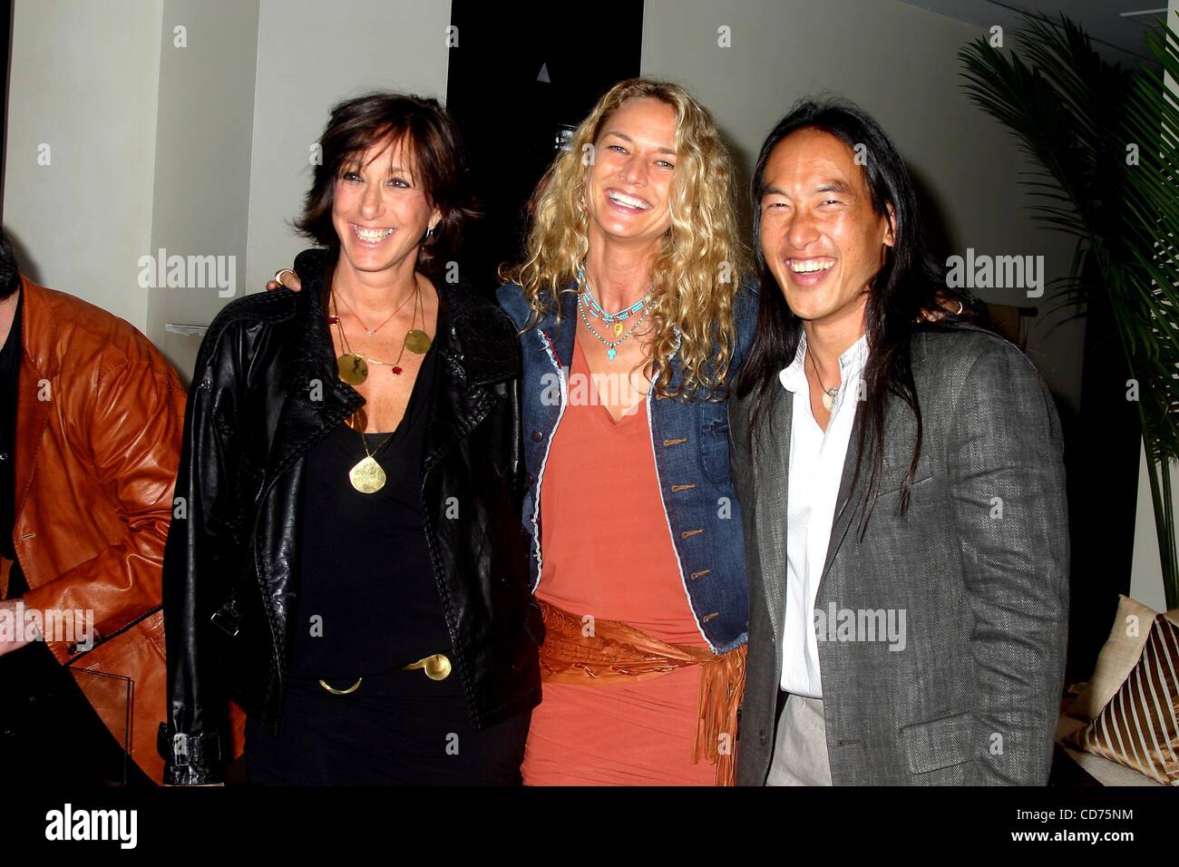 May 25, 2004 - New York, New York, U.S. - K37526ML.DONNA KARAN ...