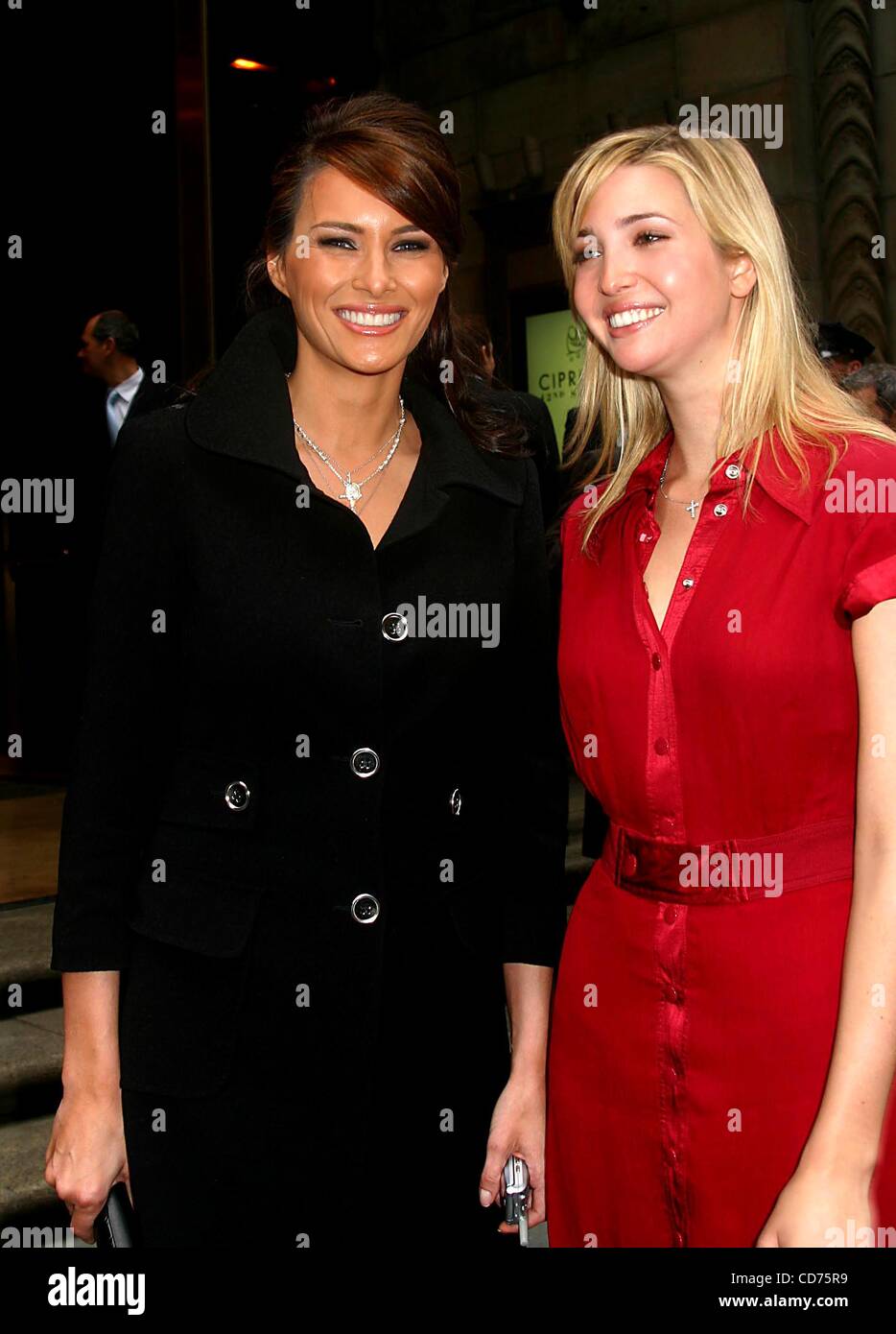 May 26, 2004 - New York, New York, U.S. - K37560ML.DENNIS BASSO FALL ...