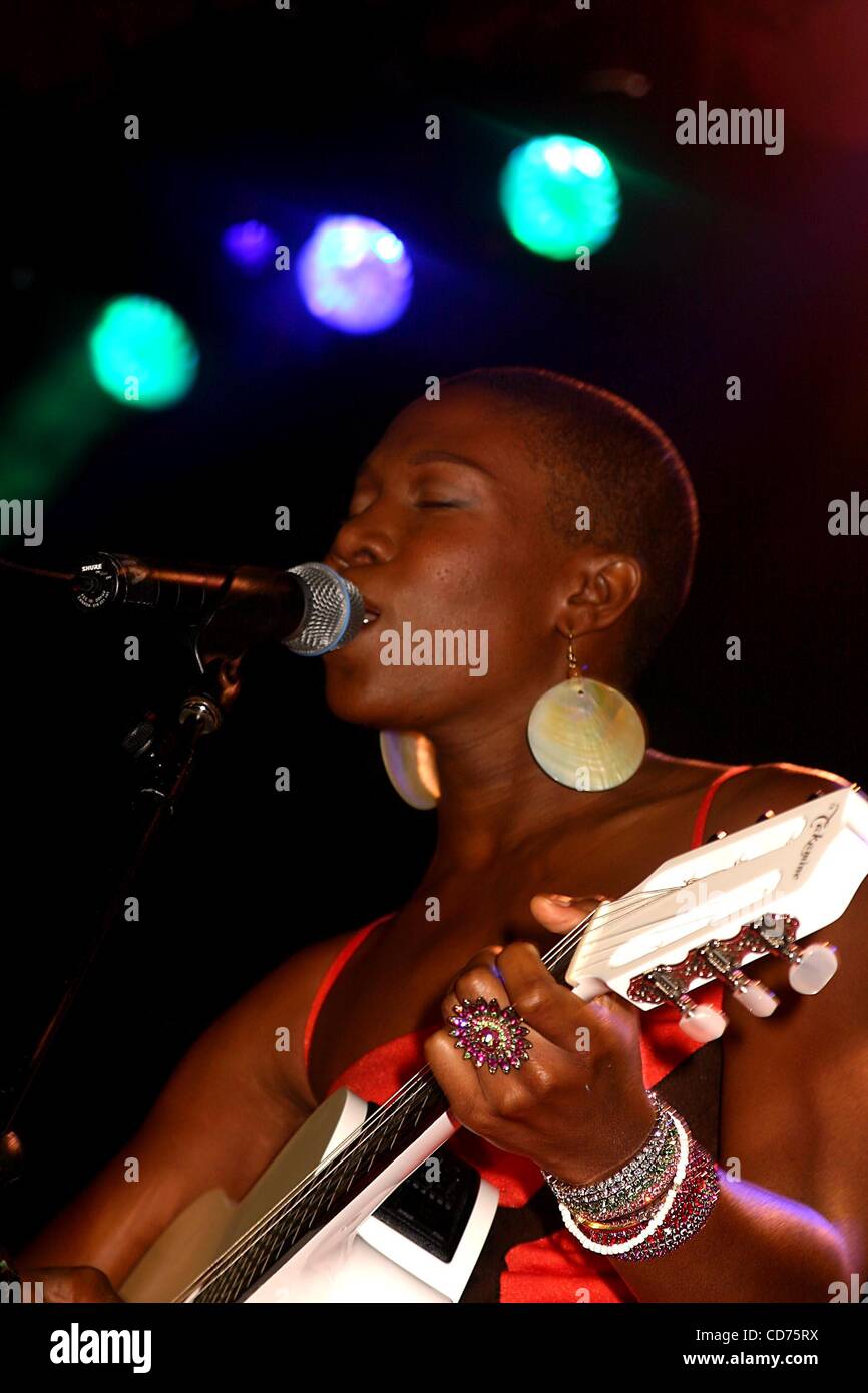 May 27, 2004 - New York, New York, U.S. - K37584ML.THE 29TH ANNUAL T.J ...