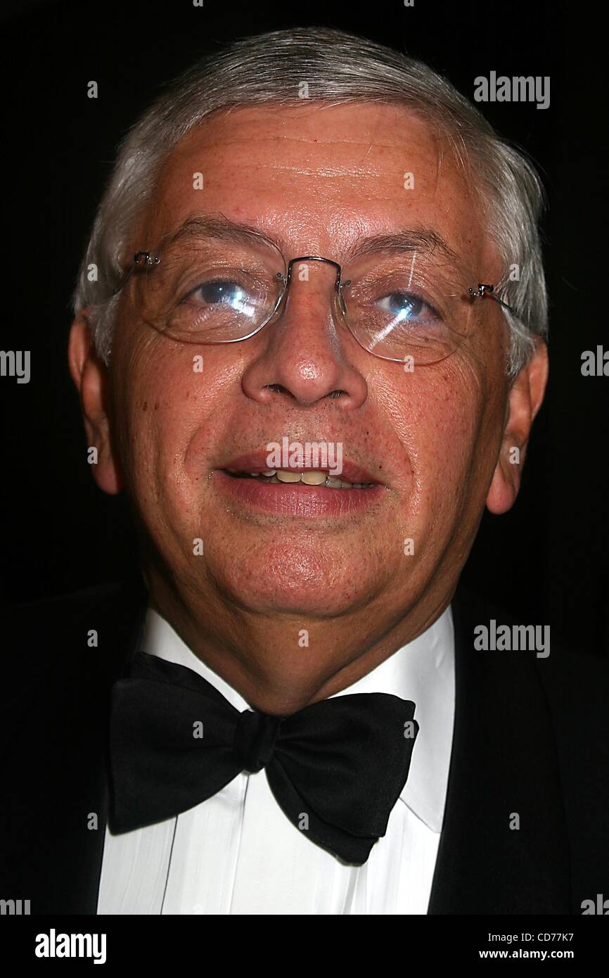 June 21, 2004 - New York, New York, U.S. - K38005ML.SAINT VINCENT'S ...