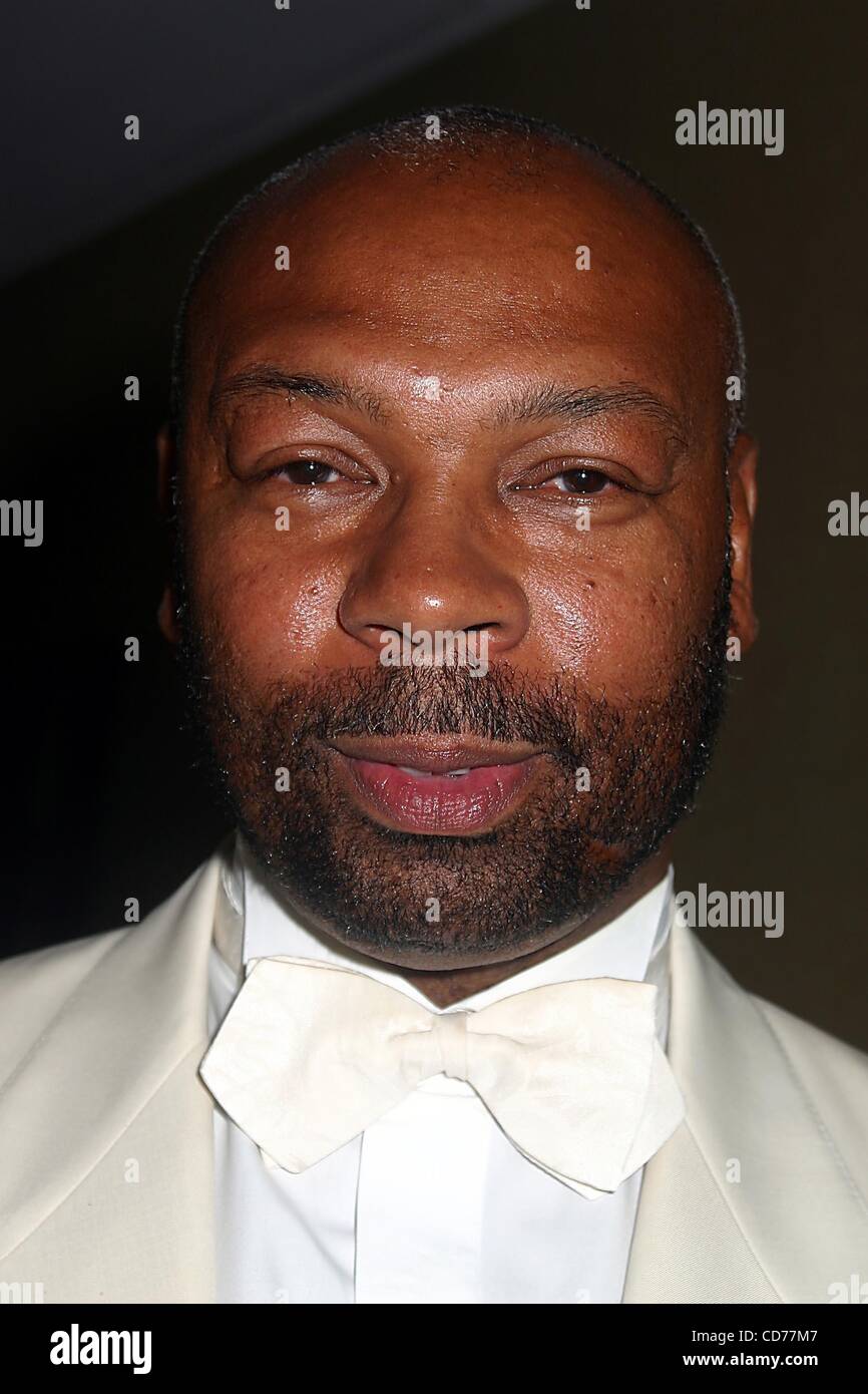 June 21, 2004 - New York, New York, U.S. - K38005ML.SAINT VINCENT'S ...