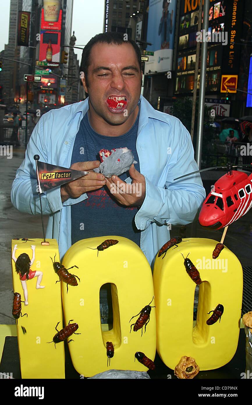 Joe rogan fear factor hi-res stock photography and images - Alamy