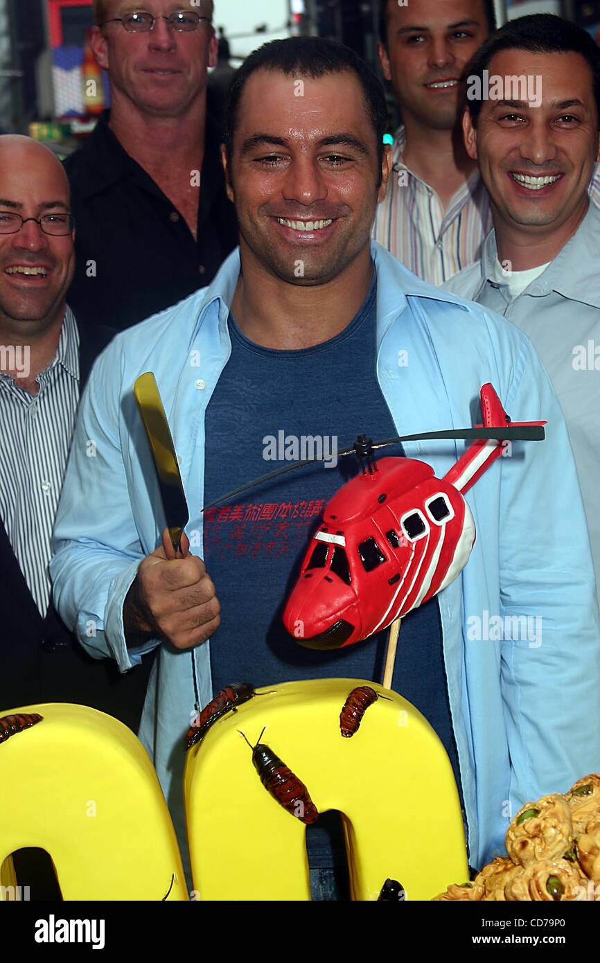 July 12, 2004 - New York, New York, U.S. - K38260ML.100TH EPISODE OF ...