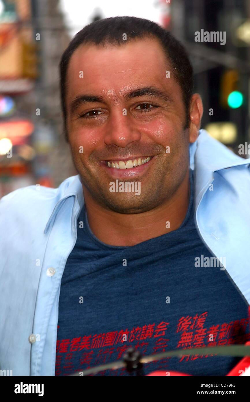 Joe rogan fear factor hi-res stock photography and images - Alamy