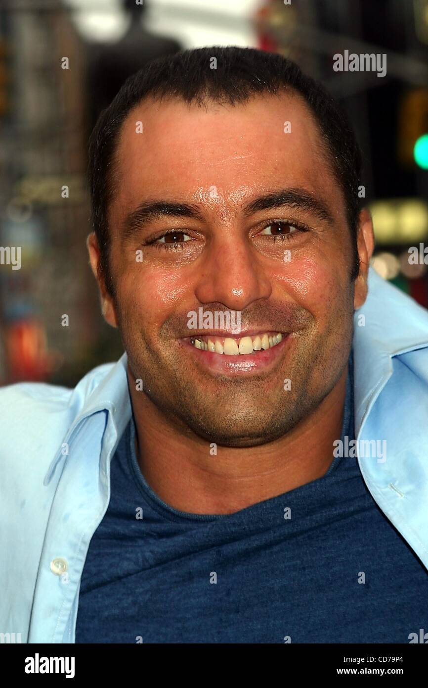 Joe rogan fear factor hi-res stock photography and images - Alamy