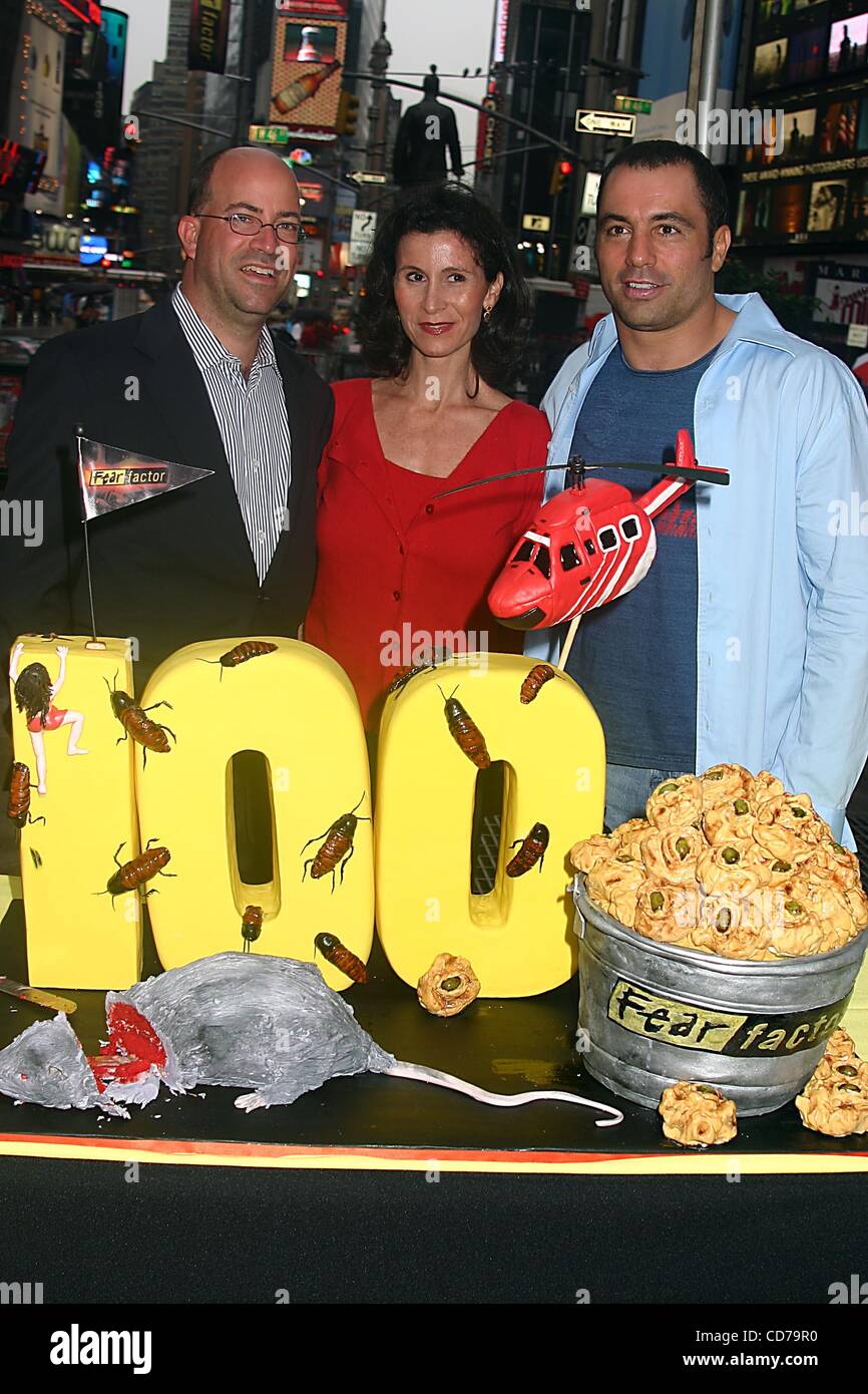 July 12, 2004 - New York, New York, U.S. - K38260ML.100TH EPISODE OF ...