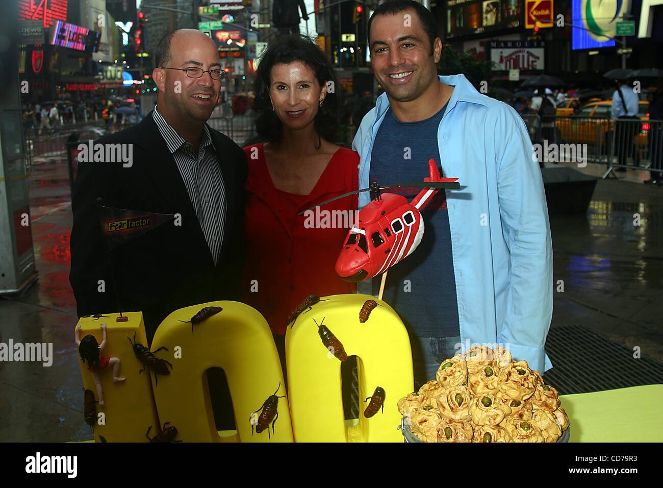 July 12, 2004 - New York, New York, U.S. - K38260ML.100TH EPISODE OF ...