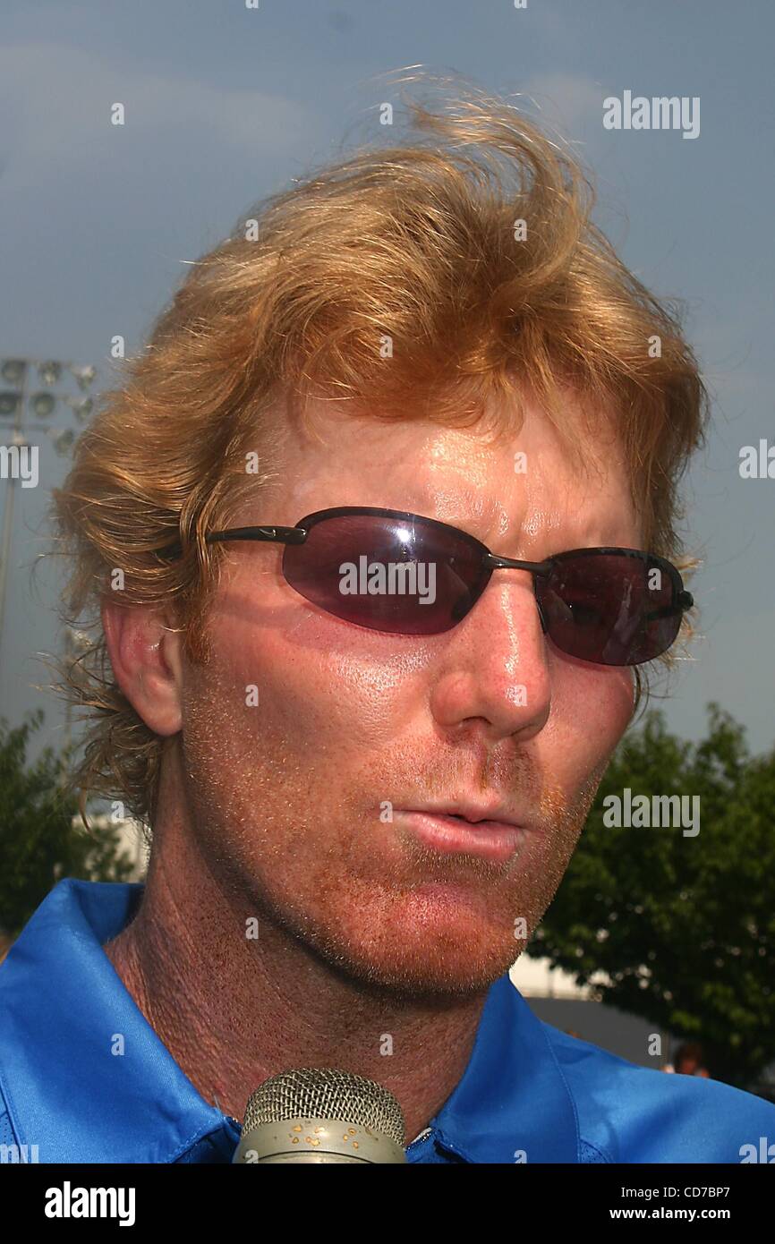 Aug. 2, 2004 - New York, New York, U.S. - K38605ML.CONTINENTAL AIRLINES ...