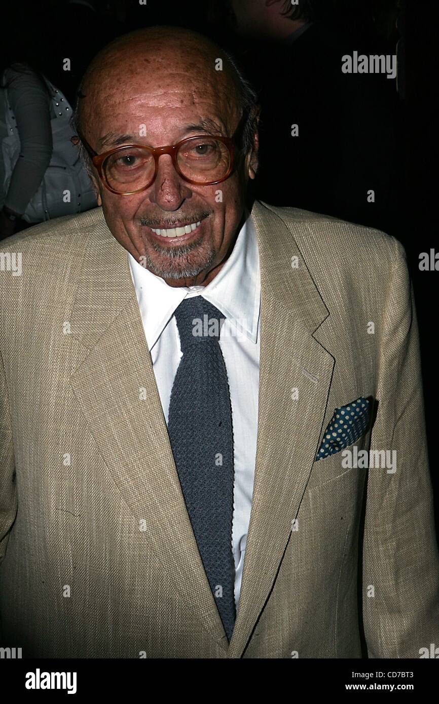 Aug. 3, 2004 - New York, New York, U.S. - K38626RM.DESIGNER RON ...