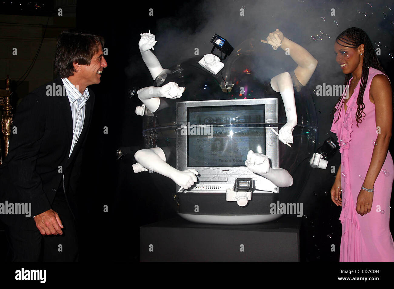 Aug. 10, 2004 - New York, New York, U.S. - K38697ML.''THE TONY DANZA ...