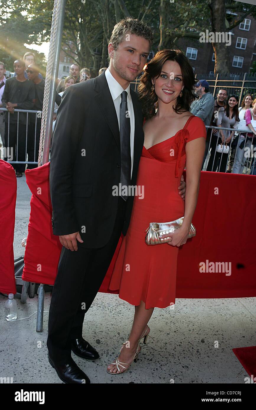 Aug. 16, 2004 - New York, New York, U.S. - K38785RM.THE NEW YORK ...