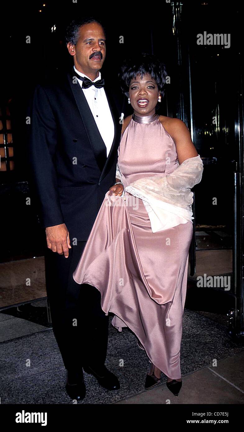 Oprah winfrey daytime emmy awards hi-res stock photography and images ...