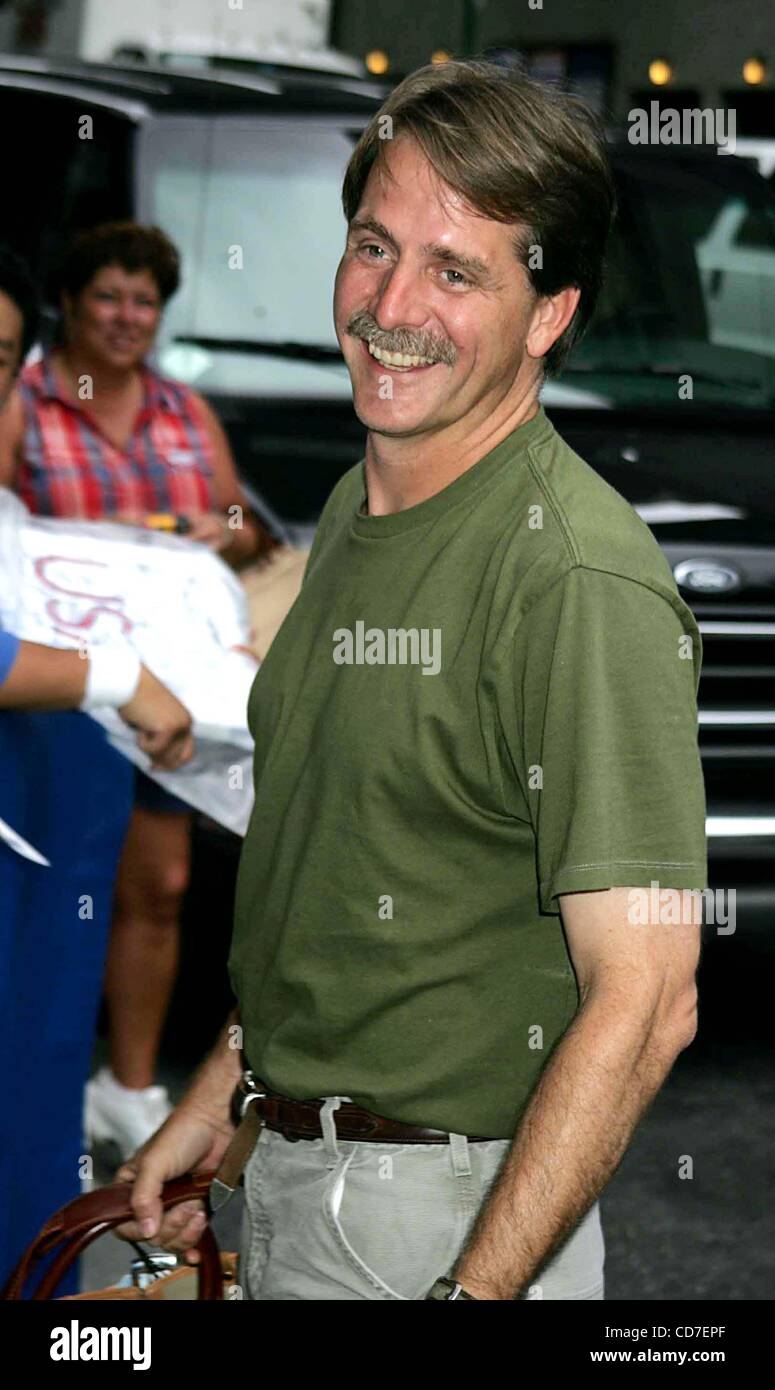 Aug. 30, 2004 - New York, New York, U.S. - K39053RM.CELEBRITIES AT THE ...