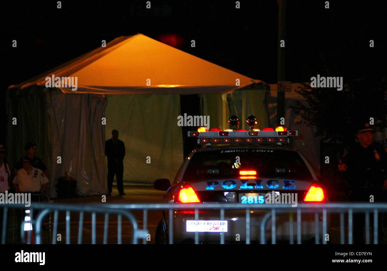 Sept. 1, 2004 - New York, New York, U.S. - K39098ML.DEMONSTRATIONS AND ...