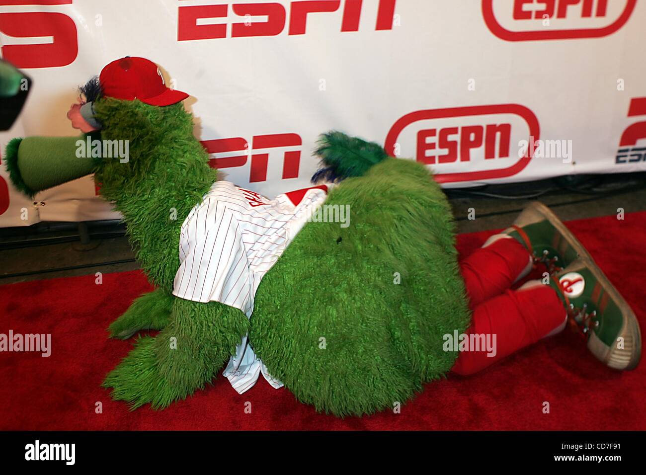 Sept. 7, 2004 - New York, New York, U.S. - K39171RM.25 YEARS TO THE DAY ...