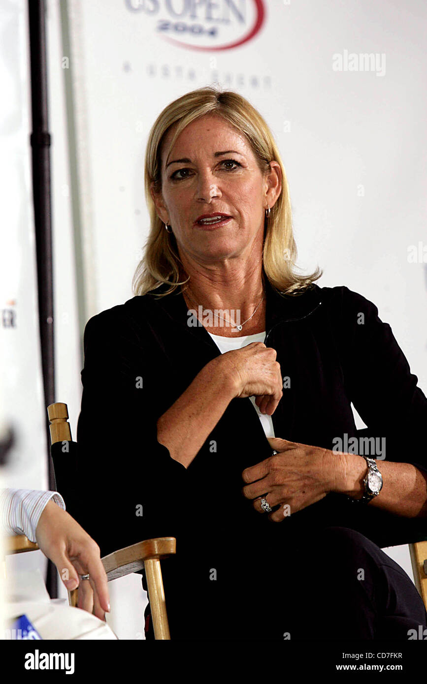 Chris everett hi-res stock photography and images - Alamy