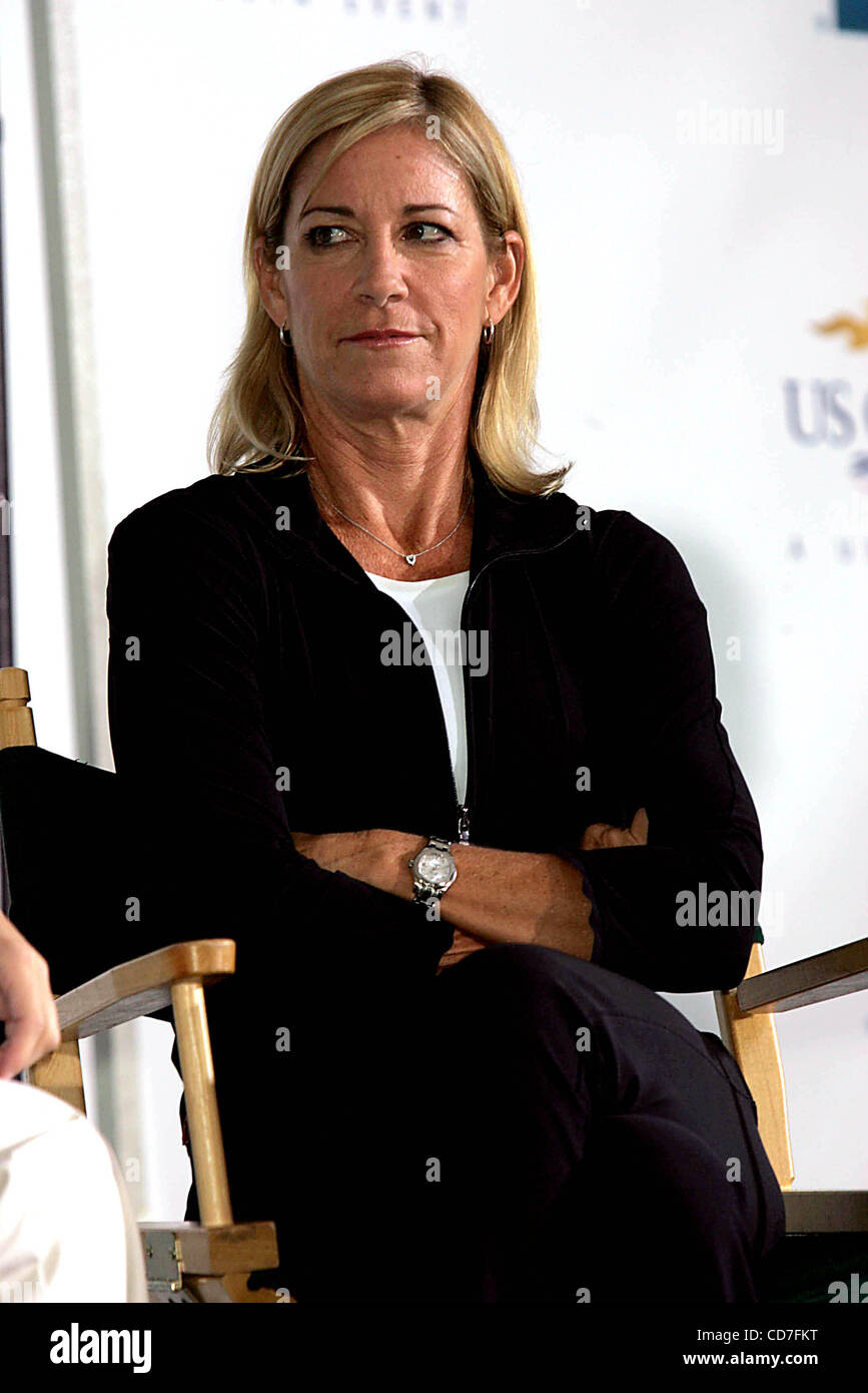 Chris everett hi-res stock photography and images - Alamy