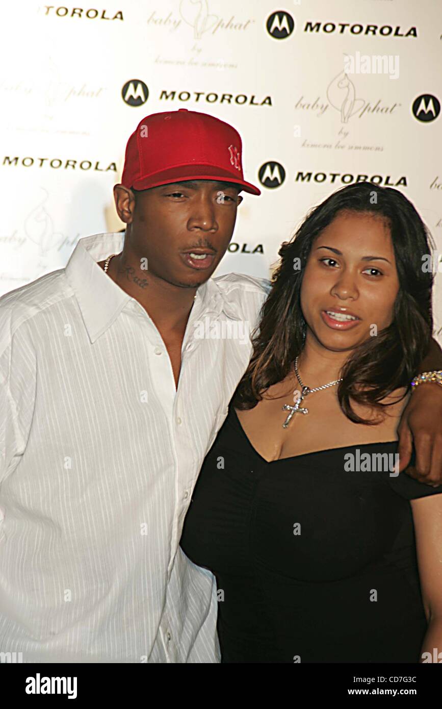 Sept. 11, 2004 - New York, New York, U.S. - K39306RM.OLYMPUS FASHION ...