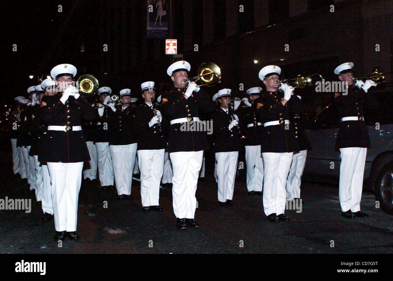 Sept. 11, 2004 - New York, New York, U.S. - K39313RM.U.S. MARINE BAND ...