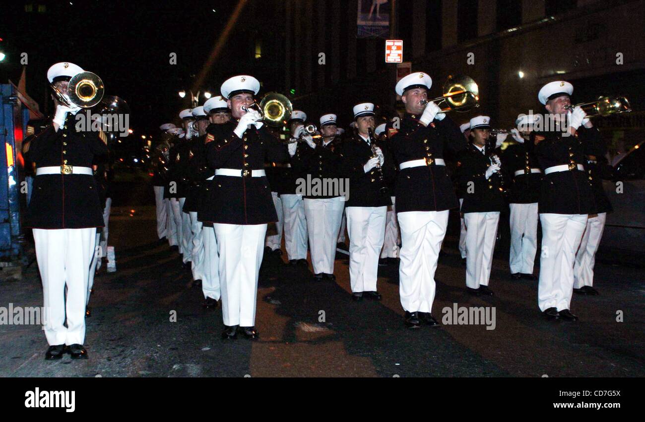 Sept. 11, 2004 - New York, New York, U.S. - K39313RM.U.S. MARINE BAND ...
