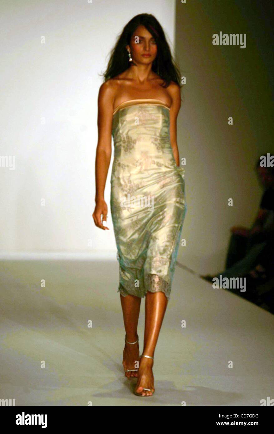 Sept. 13, 2004 - New York, New York, U.S. - K39368RM.OLYMPUS FASHION ...