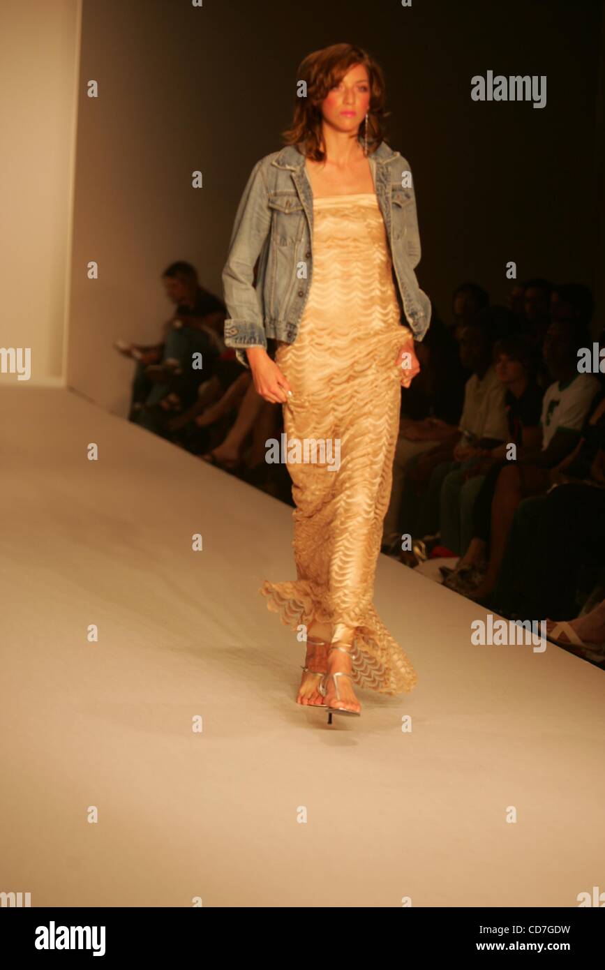 J mendel 2005 hi-res stock photography and images - Alamy