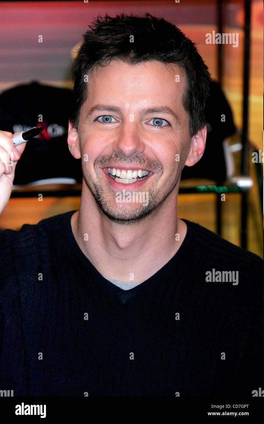 Sept. 15, 2004 - New York, New York, U.S. - K39502RM.A MEET AND GREET ...