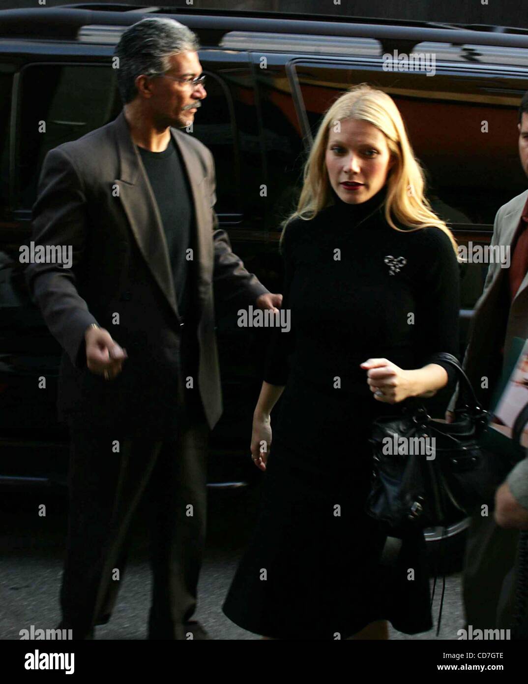 Sept. 16, 2004 - New York, New York, U.S. - K39523RM.GWYNETH PALTROW ...