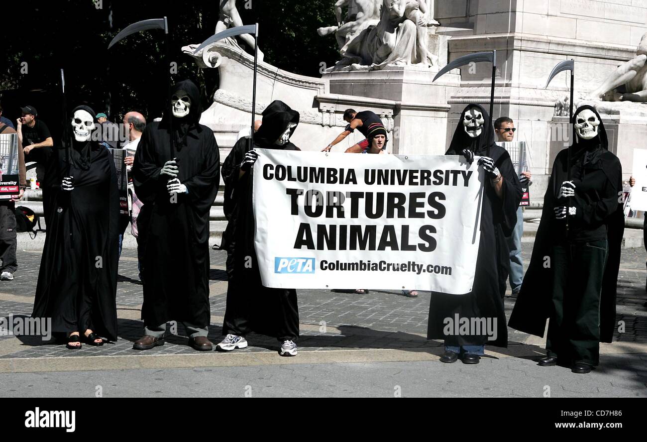 Sept. 20, 2004 - New York, New York, U.S. - K39545RM.PETA PROTEST ...