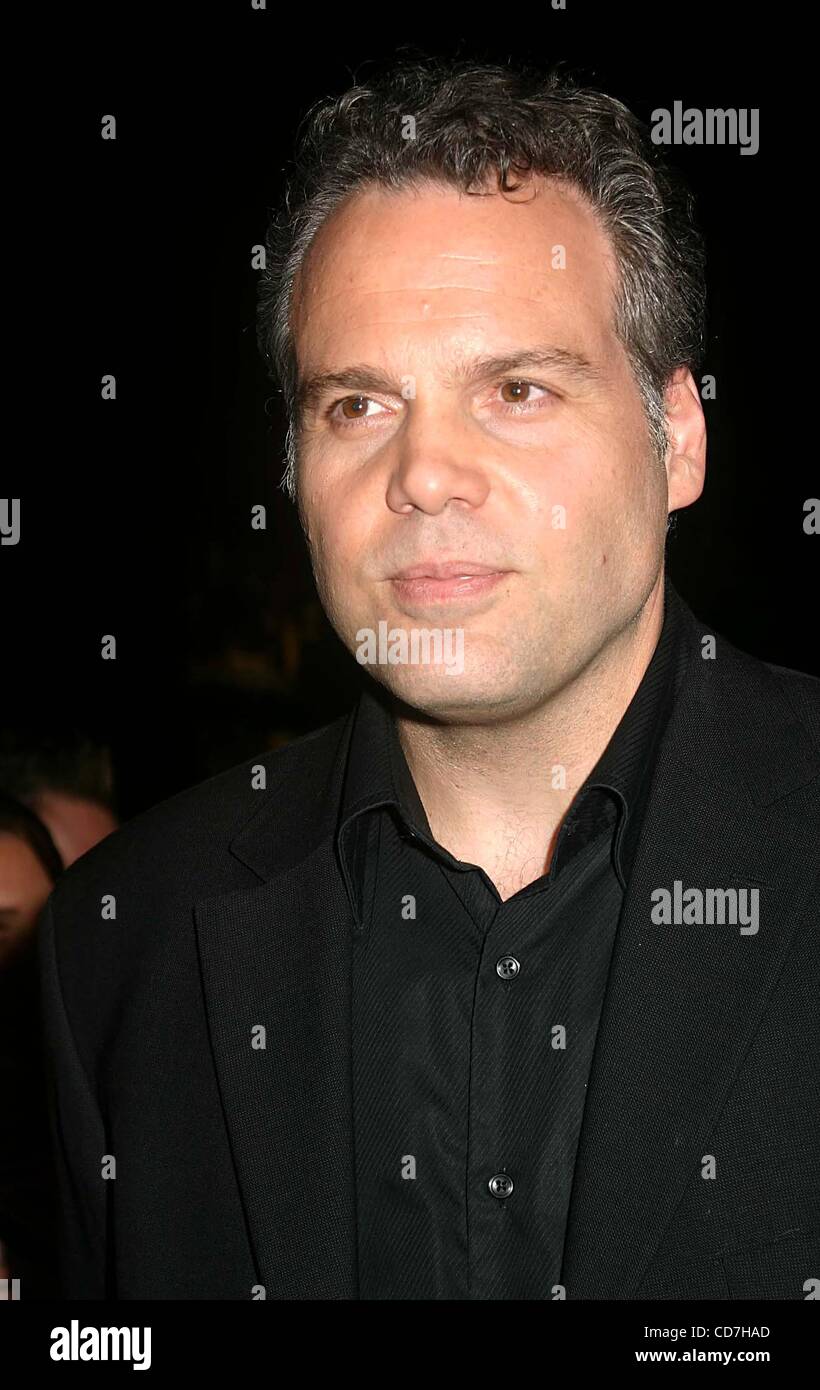 Sept. 21, 2004 - New York, New York, U.S. - K39572ML.LAW AND ORDER ...