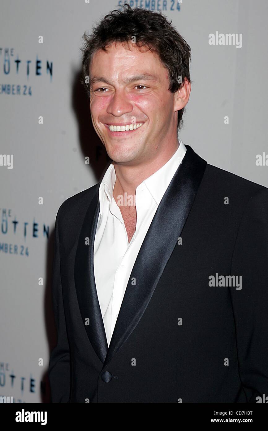 Sept. 21, 2004 - New York, New York, U.S. - K39576RM.WORLD PREMIERE OF ...