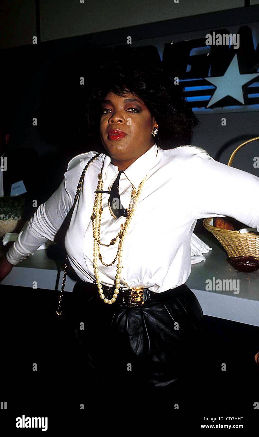 Sept. 23, 2004 - New York, New York, U.S. - 15430..OPRAH WINFREY ...