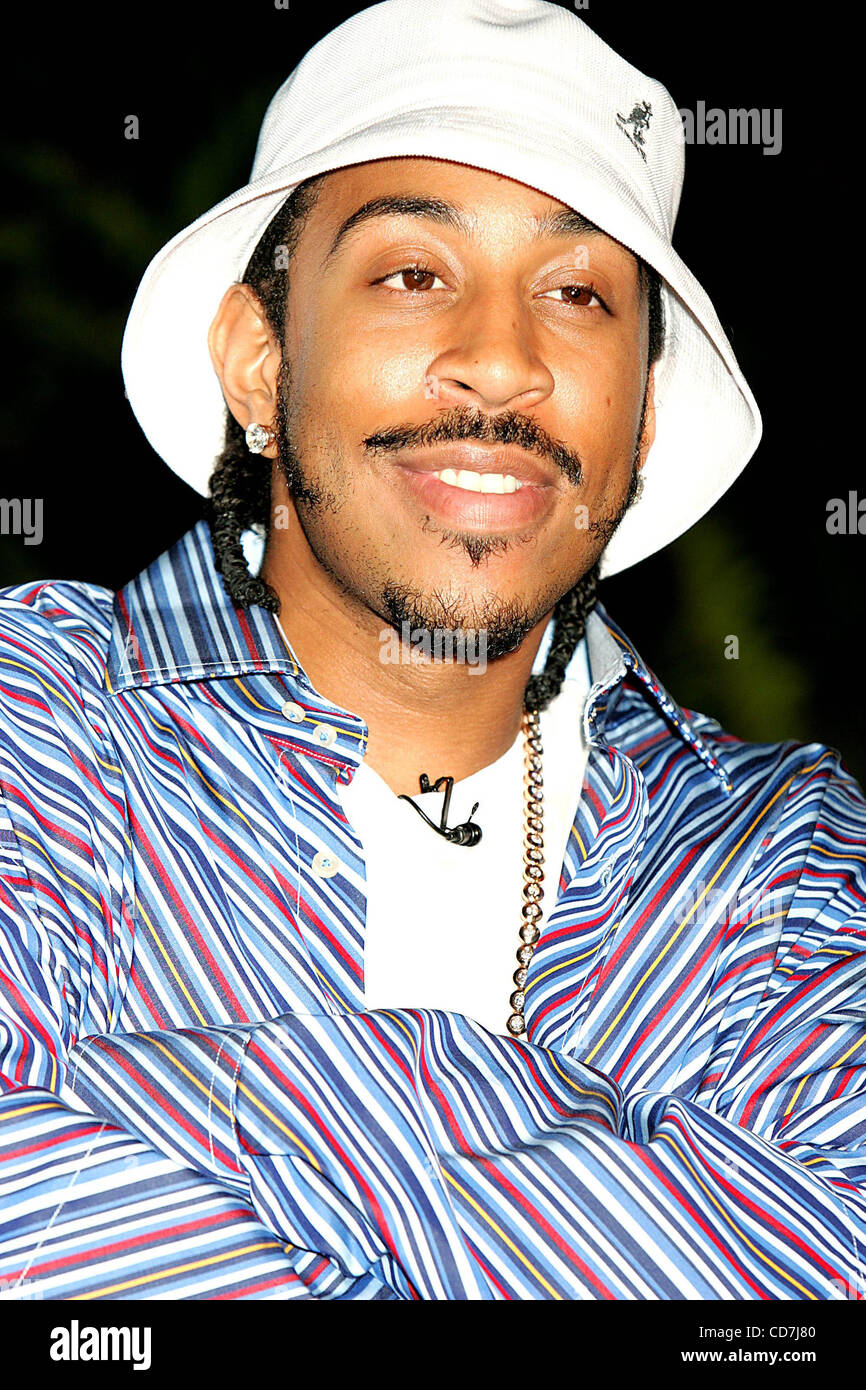 Sept. 28, 2004 - New York, New York, U.S. - K39671RM.NY PREMIERE OF ...