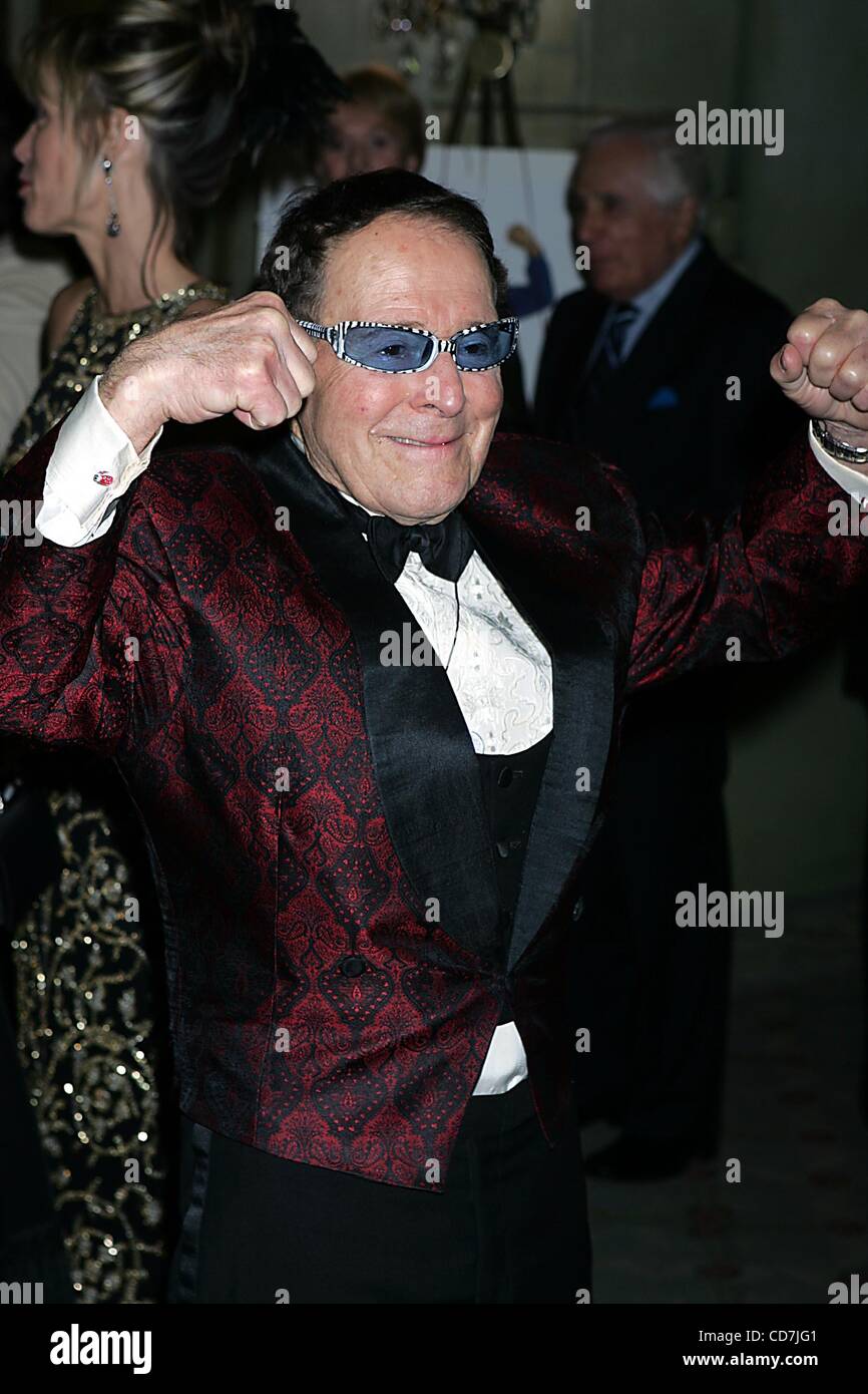 Sept. 30, 2004 - New York, New York, U.S. - K39725RM.90TH BIRTH DAY ...